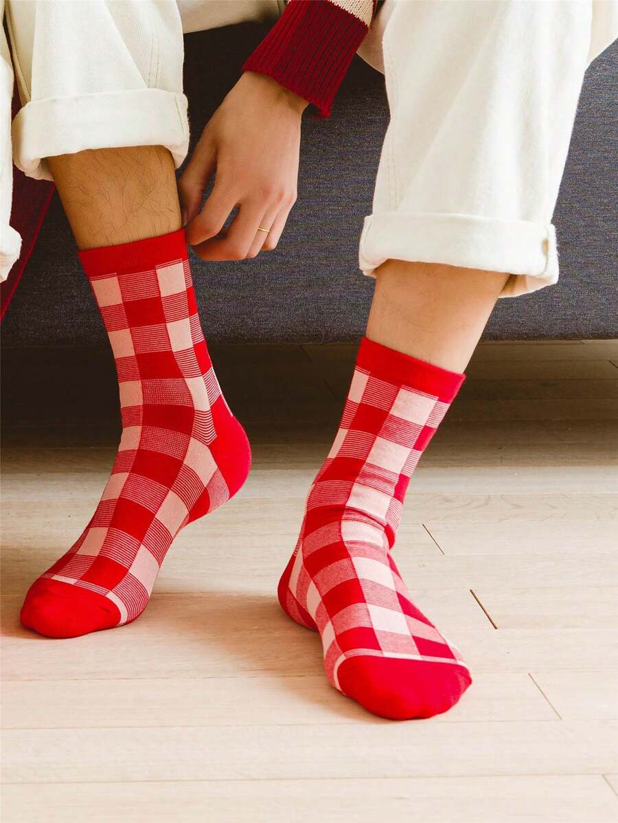 1 Pair Men Festival And Valentine Red With White Squares Socks Quarter ...