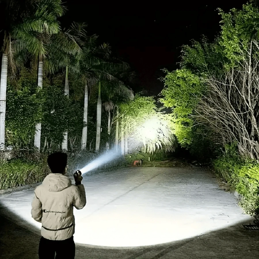 Lanterna LED de alta potência com luz COB, lanterna recarregável, lanterna mais potente, bateria ...