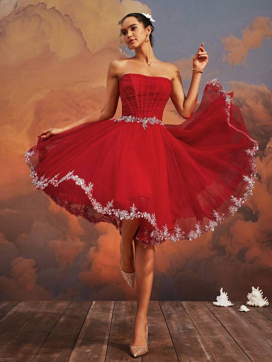 VIPGIRL Elegant Vibrant Red Strapless Tulle Cocktail Dress With Lace-Up ...