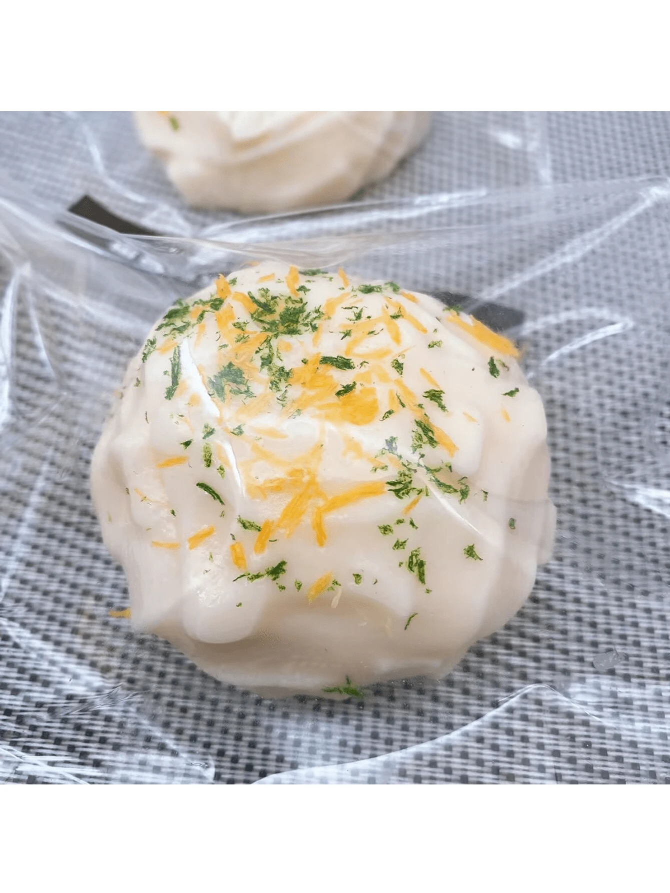 Squeeze Stress Release Bread Slime, Edible, Cream-Like Texture, Balloon ...
