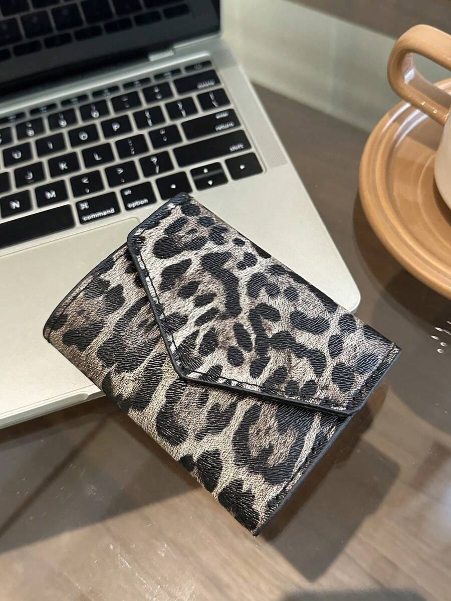 Women's Multi-Card Slots Print Trifold Wallet Leopard Valentine Day ...