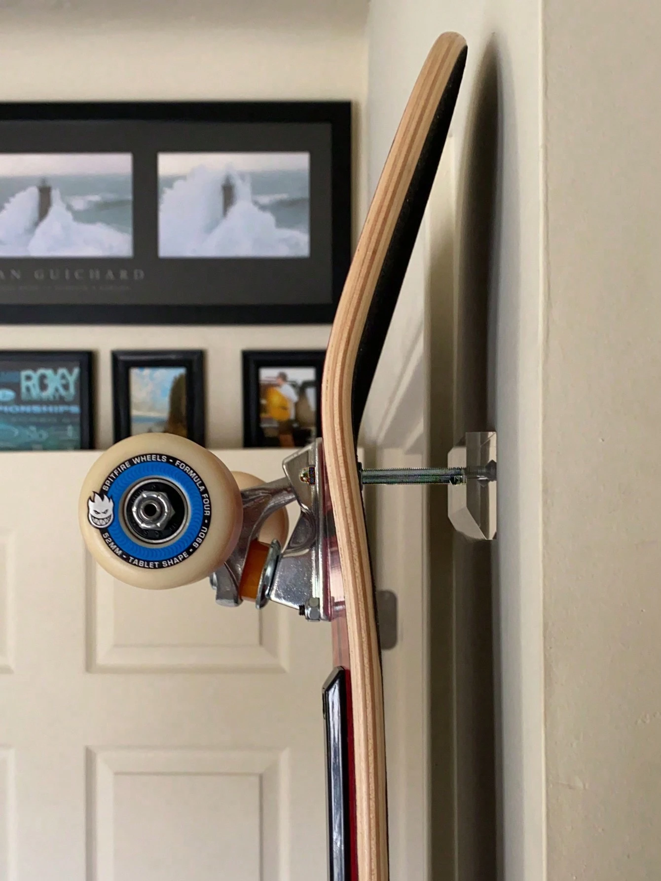 Ghost Hanger Skateboard Deck Display Skateboard Wall Mount Hanger ...