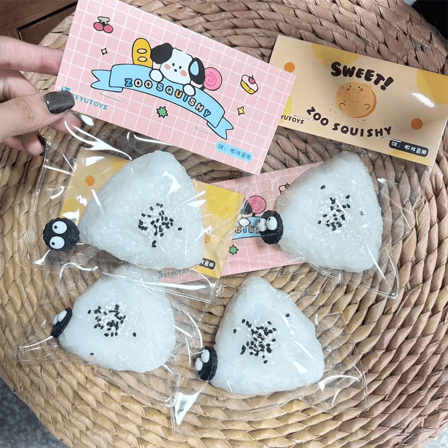 Squishy Toy Big Eye Cat, Realistic Cat Stress Relief Squeezing Slowly ...