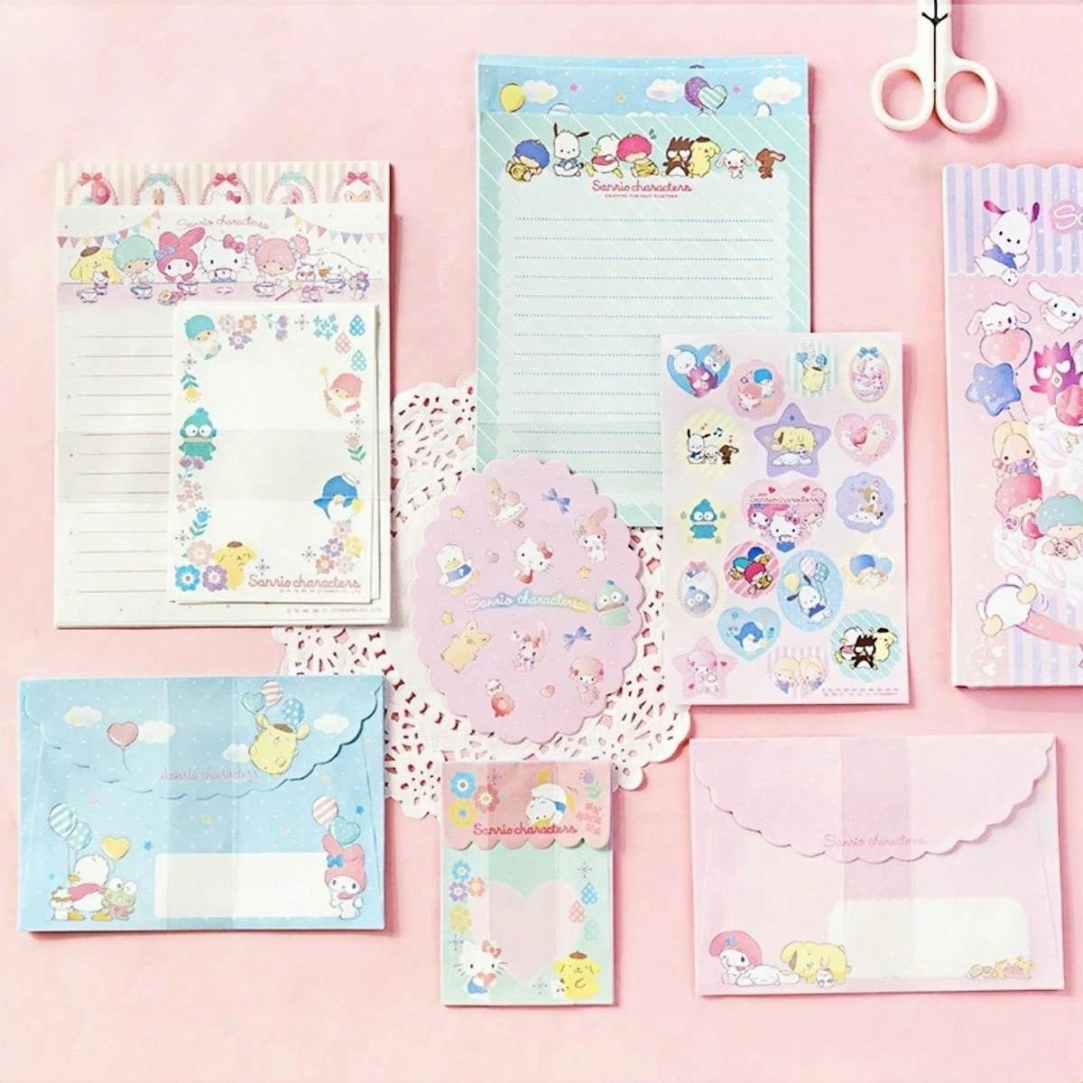 Sanrio 5-Piece Set Of Adorable Cartoon Envelope Stationery Paper ...