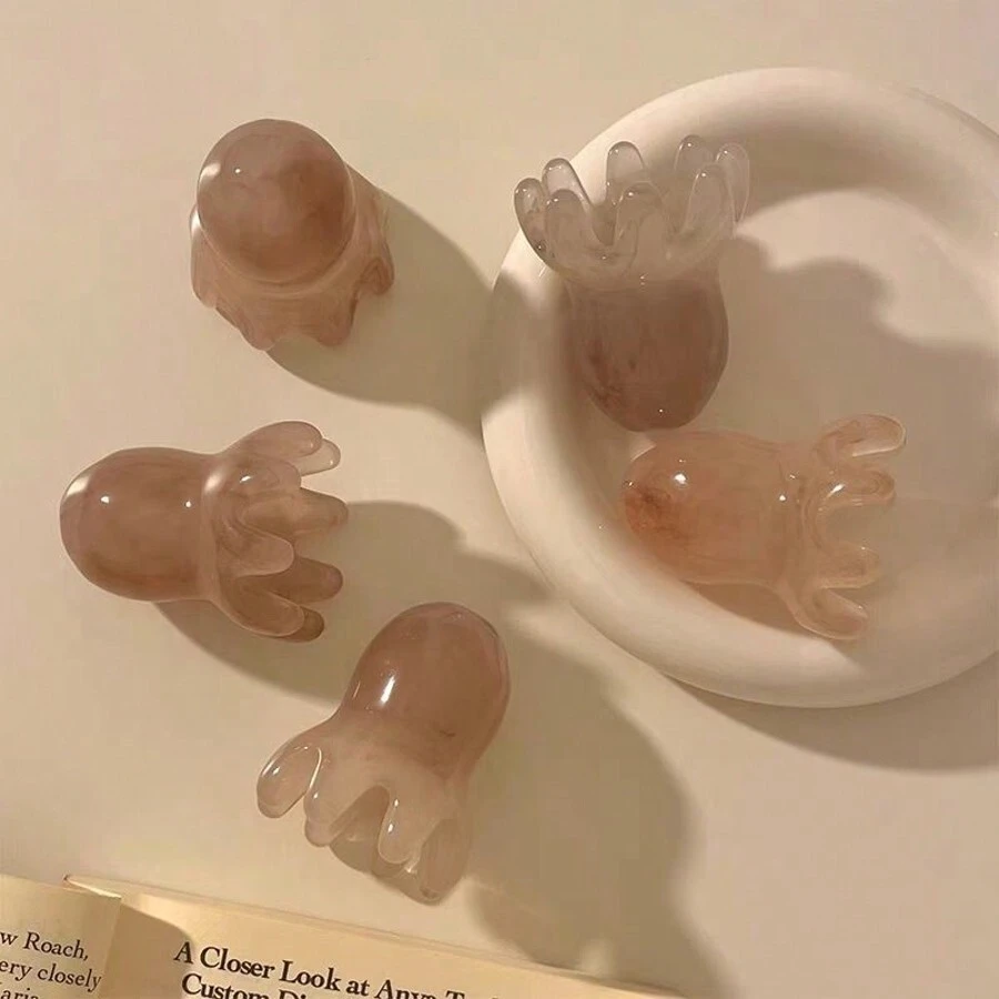 Resin Amber Octopus Head Massager 8 Legged Meridian Scalp Massager Shoulder And Neck Massage To