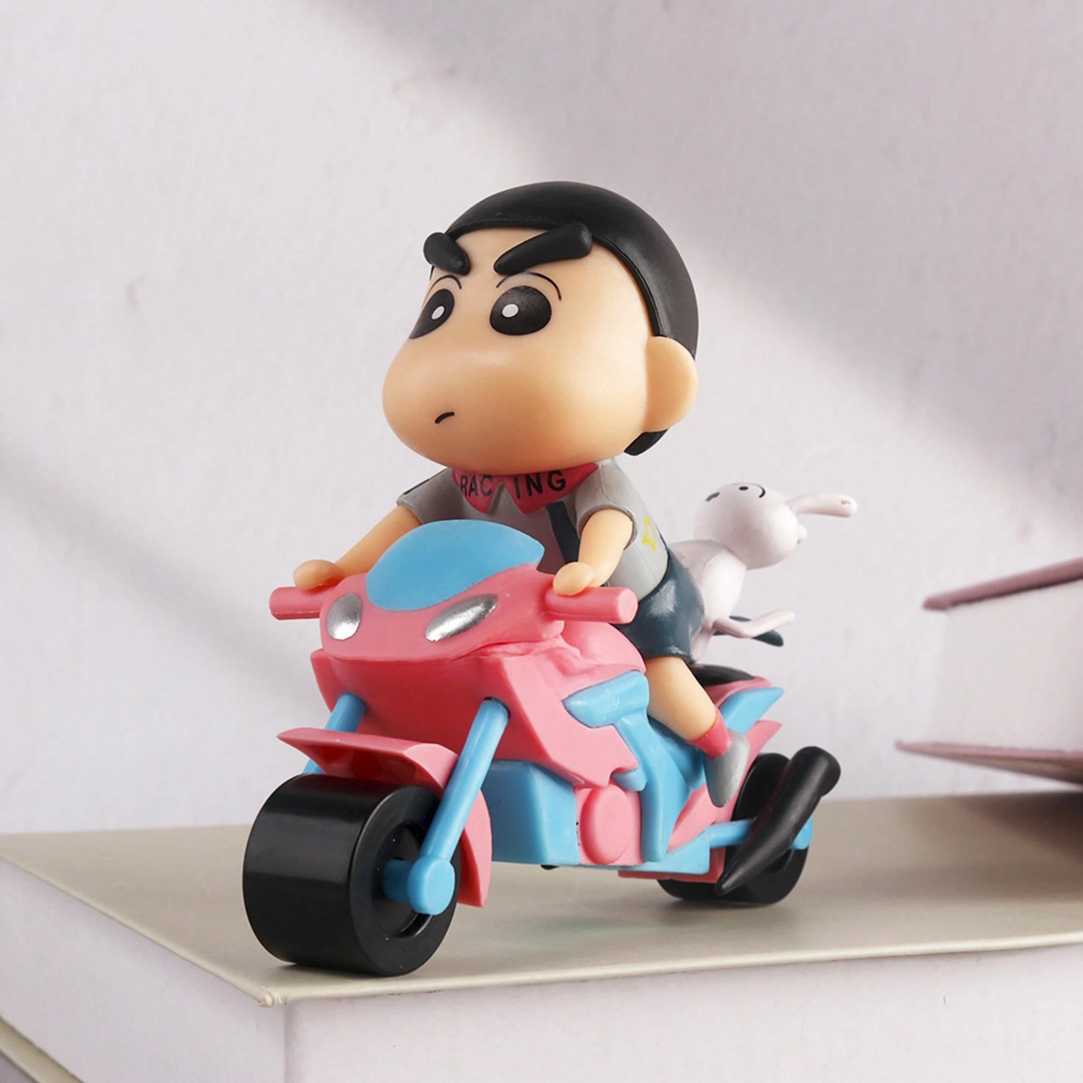 CRAYON SHINCHAN Figura de Crayon Shin Chan en motocicleta, modelo ...