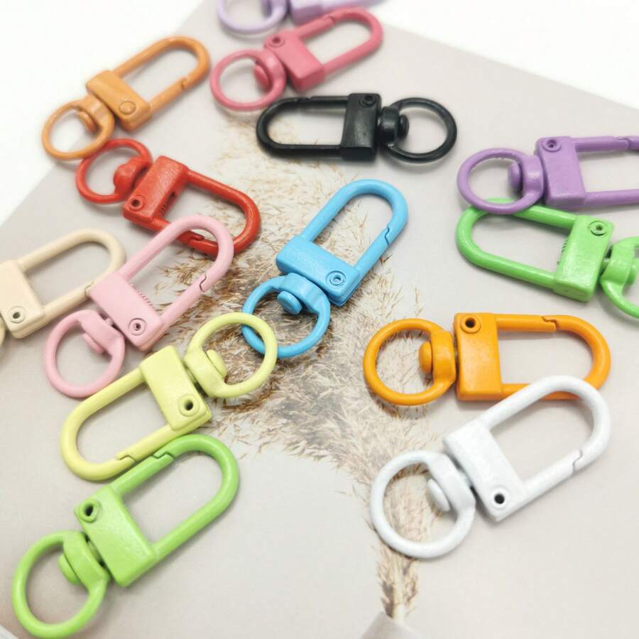 Colorful Painted Metal Door Lock Keychains, Doggy Shaped Spray Painted ...