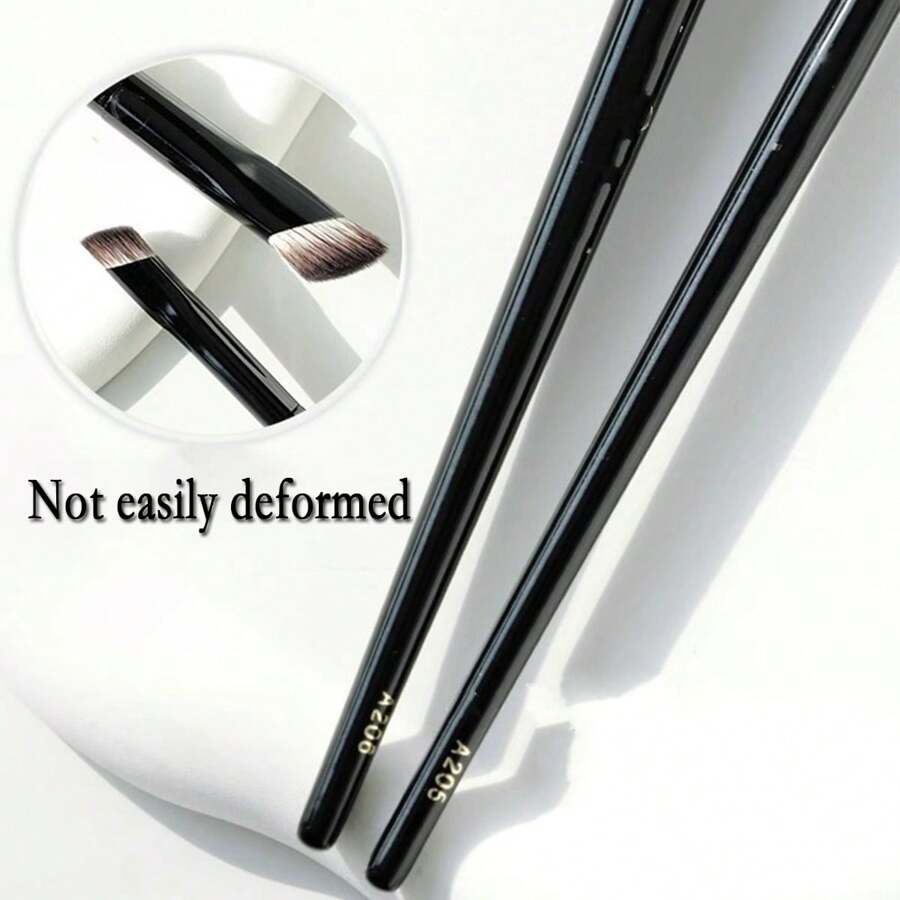 Small Triangle Makeup Brush, Brightening Brush, Concealer Brush ...