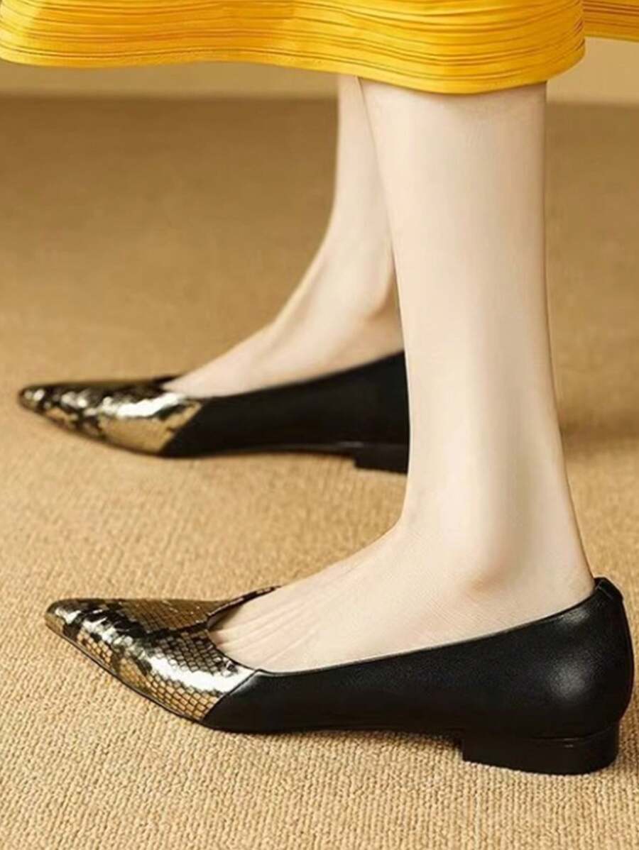 Retro spitz zulaufende Mary Jane Ballerinas, Schnallenverschluss ...