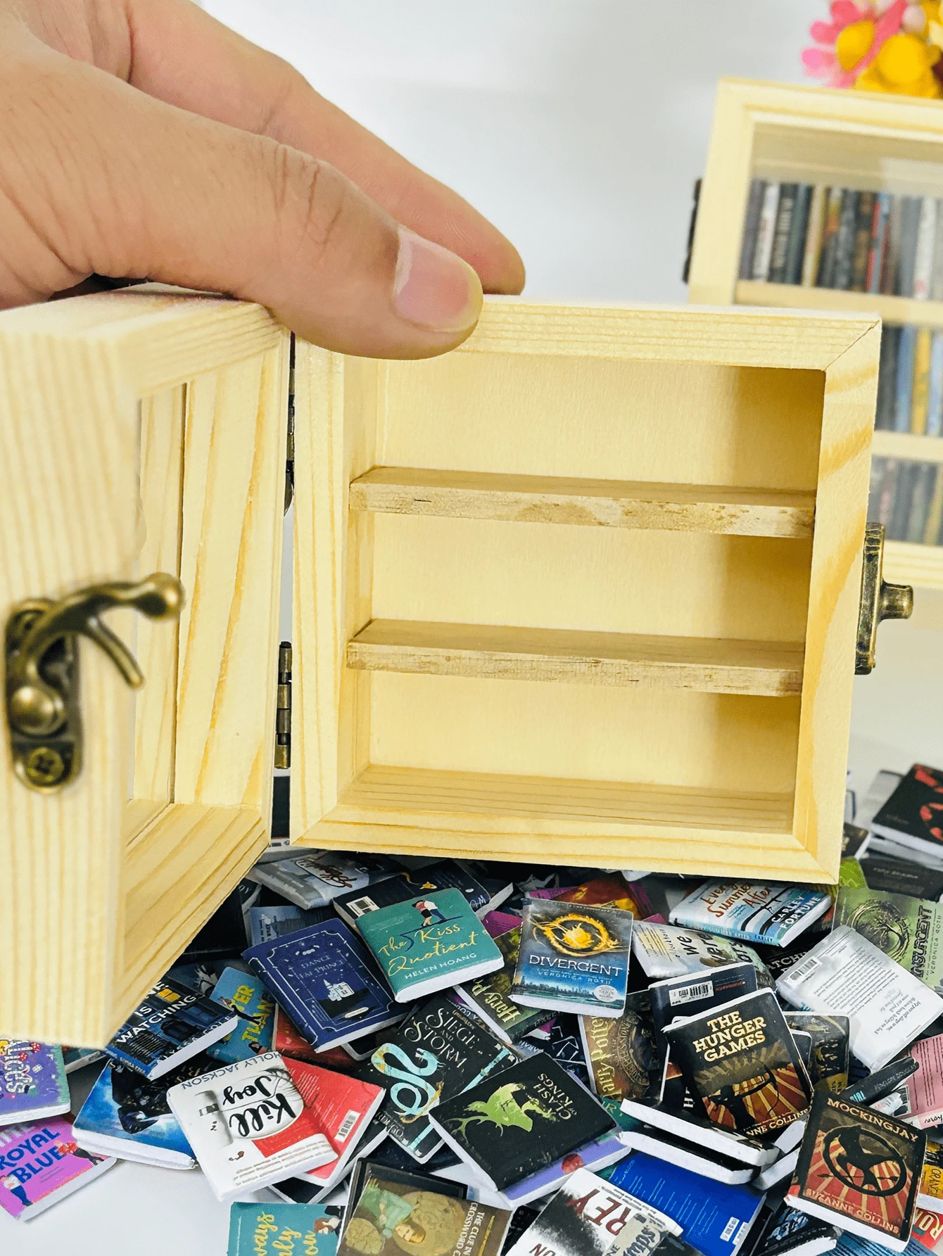 1-Piece Anxiety Bookshelf (Containing 80 Books) To Relieve Anxiety ...