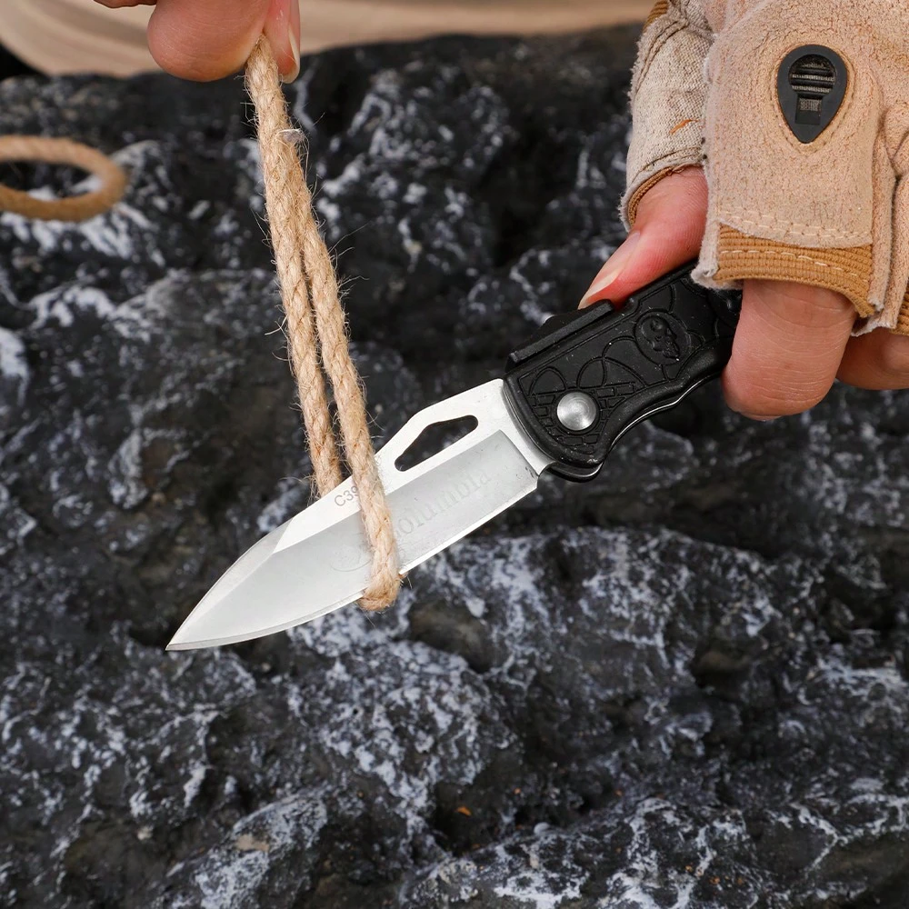 Skull Head Pattern EDC Folding Knife With Black Aluminum Handle Glass ...