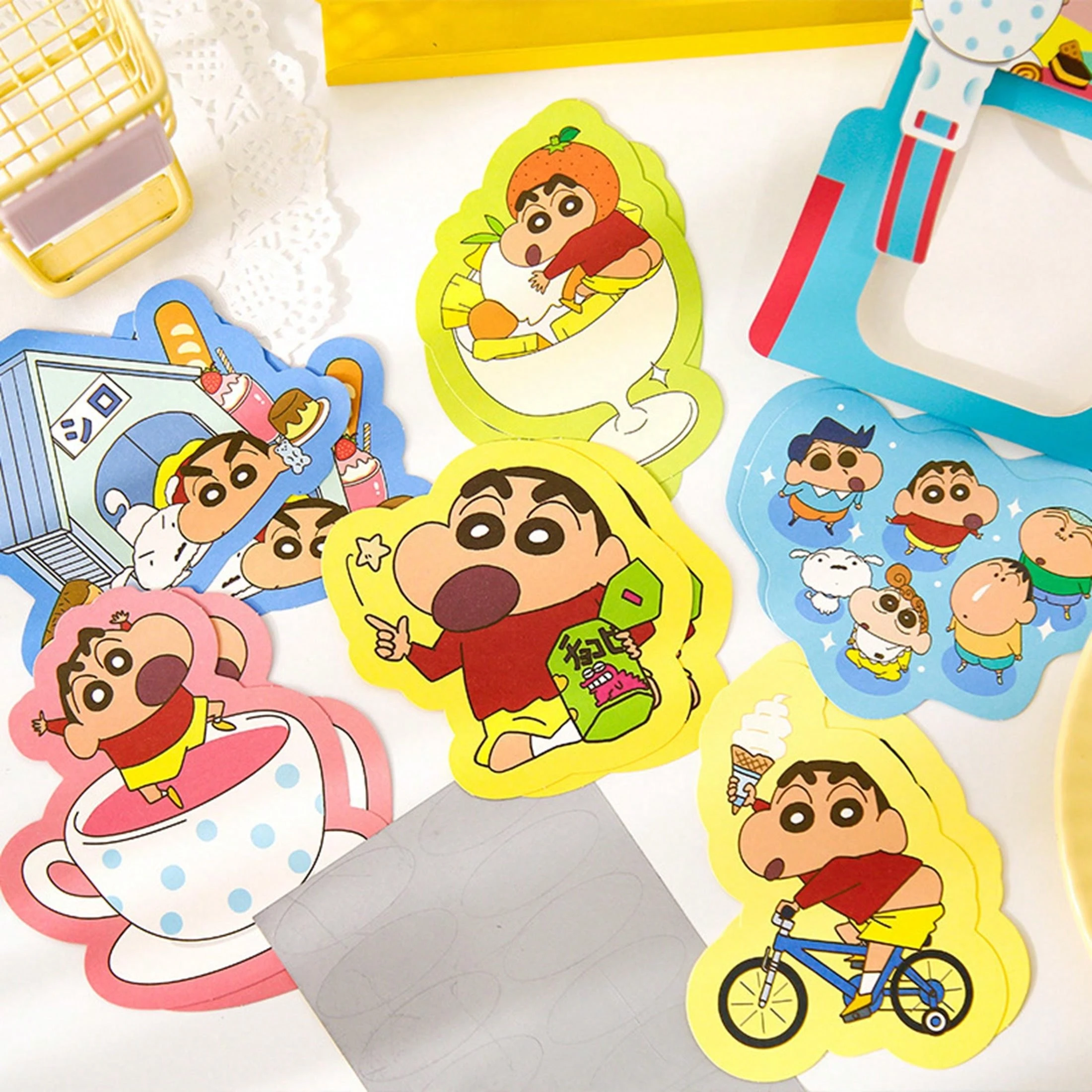 CRAYON SHINCHAN 1pc Crayon Shin Chan Scratch Fun Surprise Card Cartoon ...