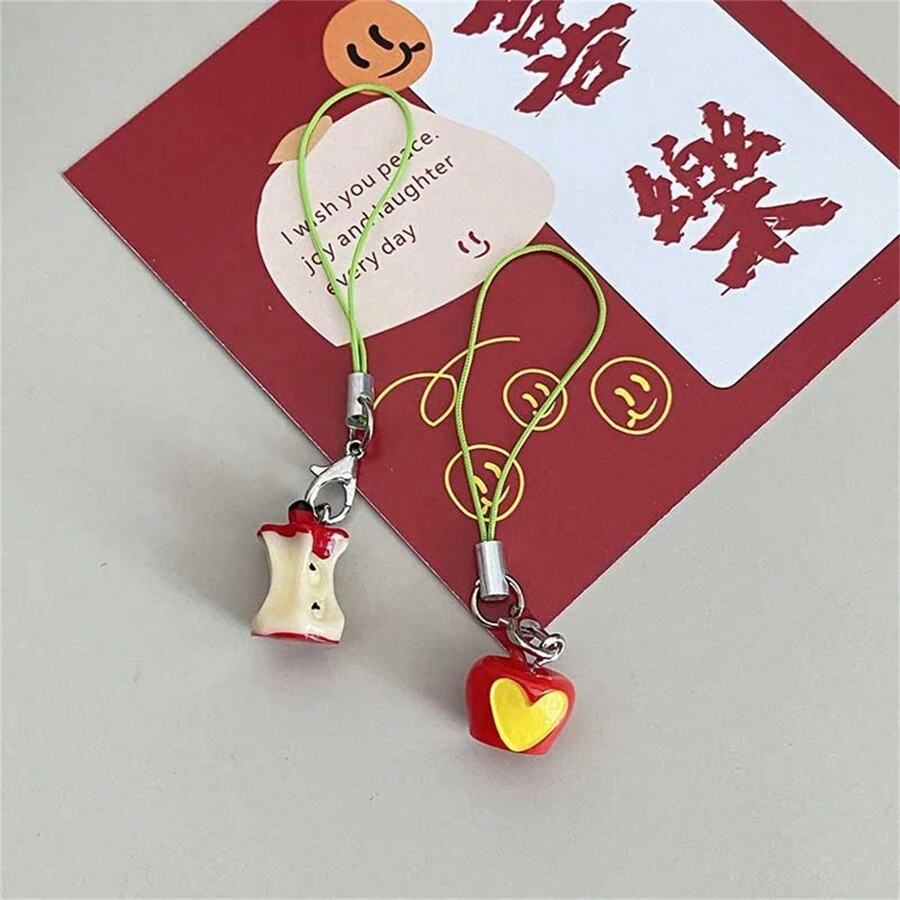 1pc Fashion 3D Realistic Heart-Shaped Apple Keychain, Mini Apple Charm ...