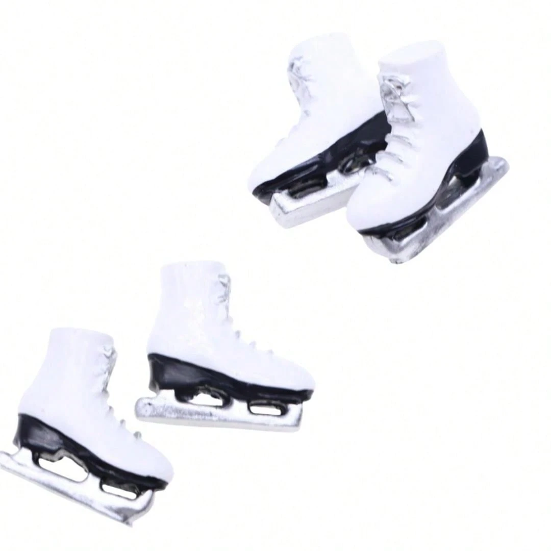 Mini Realistic Roller Skate Model, Miniature Skiing Scene Ice Skate ...