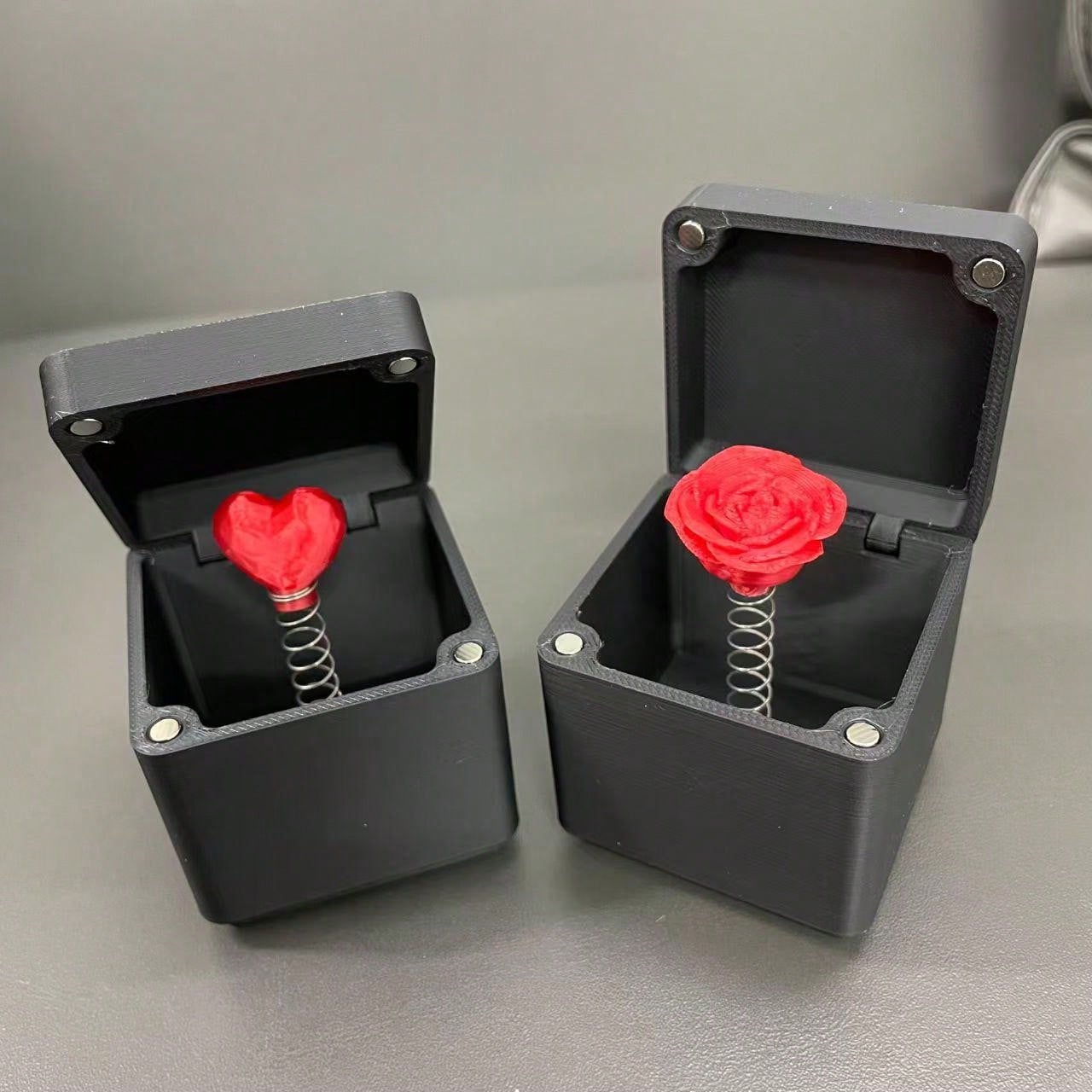 Middle Finger Surprise Gift Box With Rose Heart Design | SHEIN UK