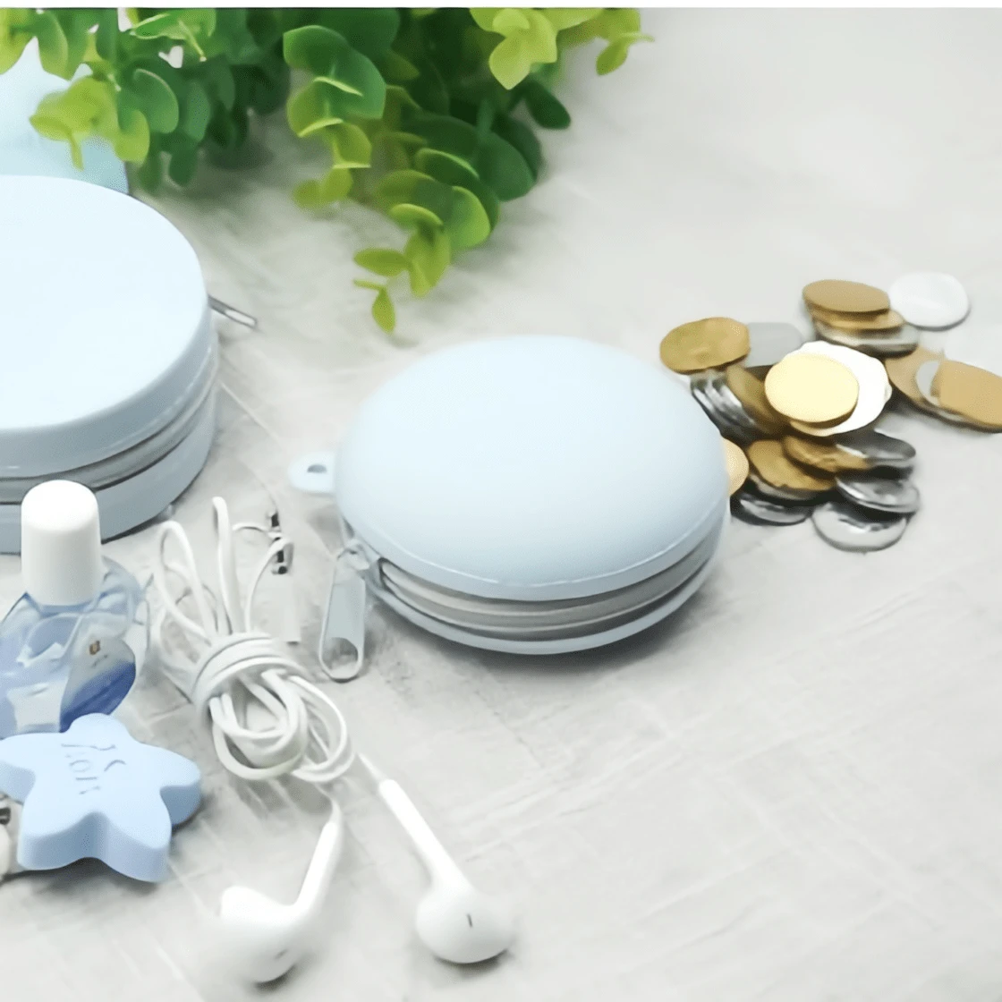 Minimally Designed Silicone Coin Purse, Circular Headphone Storage Bag ...