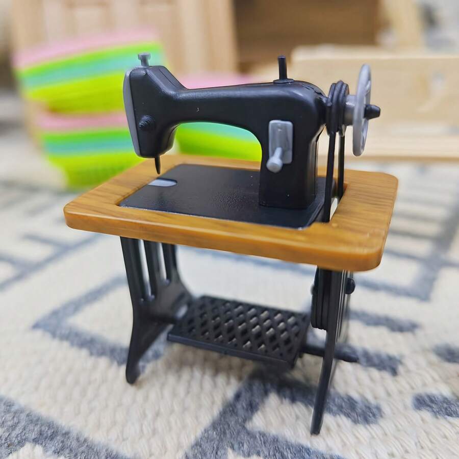 Mini Vintage Sewing Machine Model, Retro Miniature Decor, Micro Scenery ...