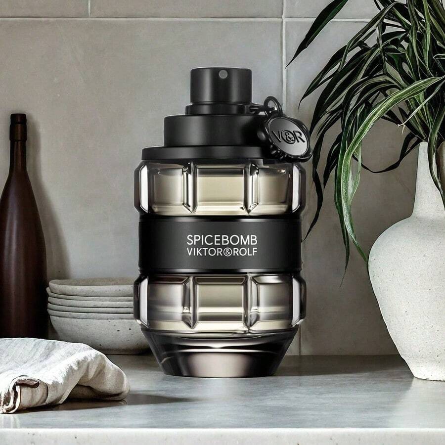 Spicebomb Extreme Eau De Parfum - Woody & Spicy - Cologne For Men ...