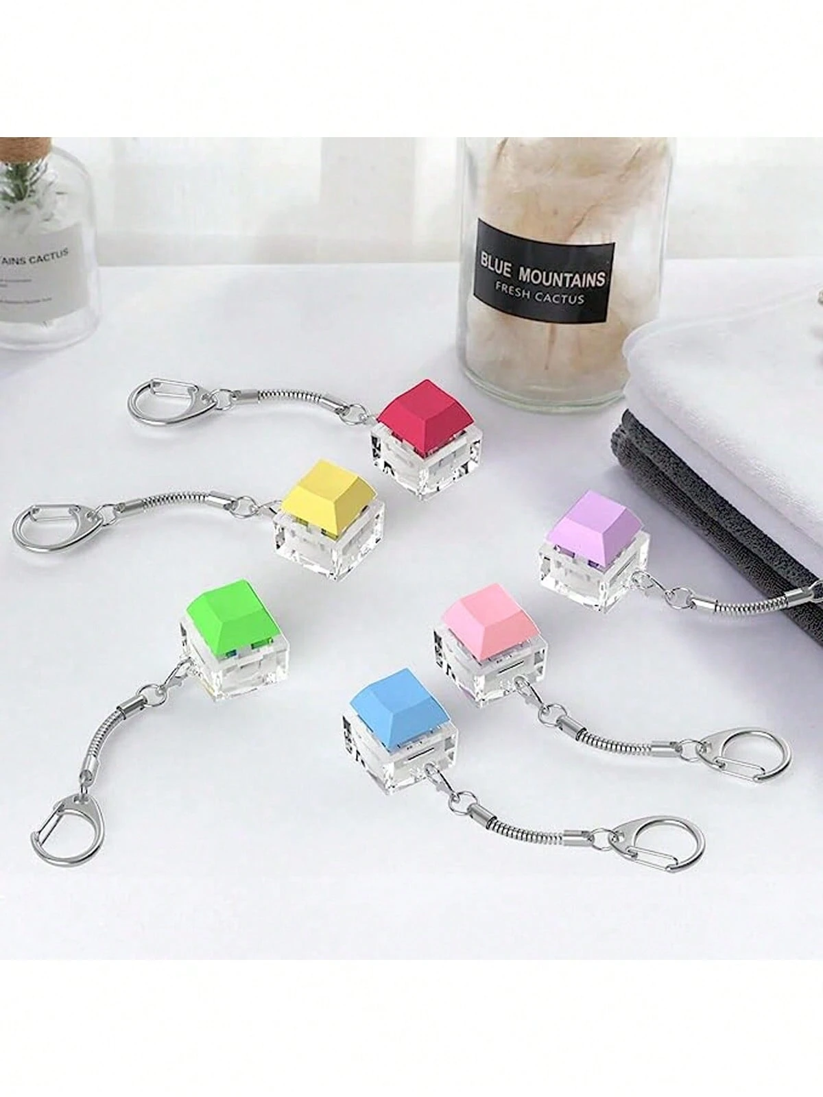 1pc Random Color Keyboard Fidget Toy Keychain, Stress Relief Finger ...