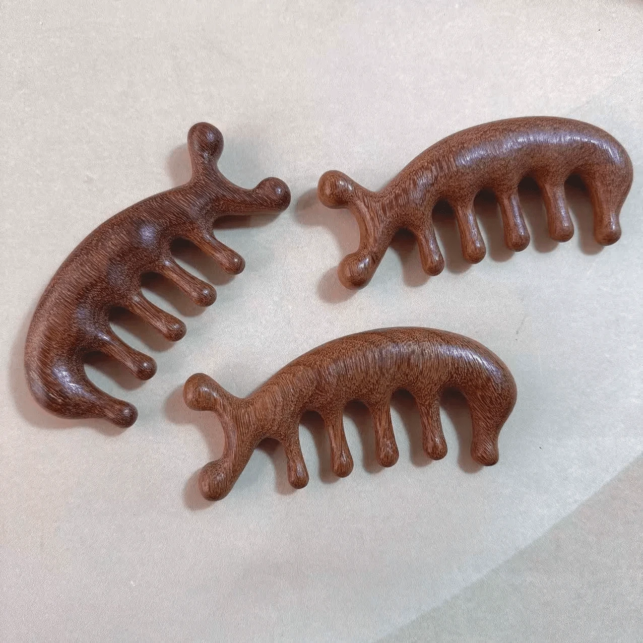 Golden Silk Green Sandalwood Massage Comb Five-Finger Massage Ball ...