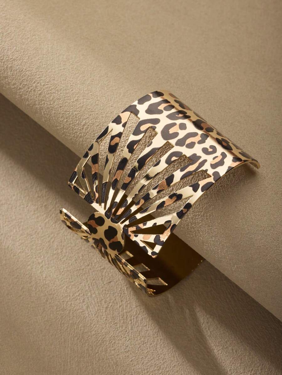 1pc 2025 New Fashion Hollow Leopard Print Retro Metal Bangle Bracelet, Asymmetrical Line Hollow ...