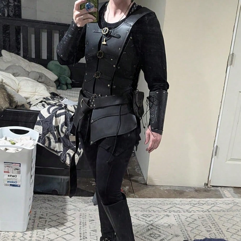 Deluxe Medieval Chest Armor Viking Warrior Adjustable Leather Armor ...