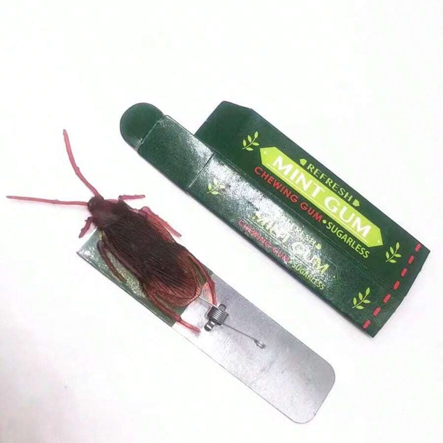 1pc Lifelike Cockroach Chewing Gum Creative Novelty Shocking Trick Toy ...