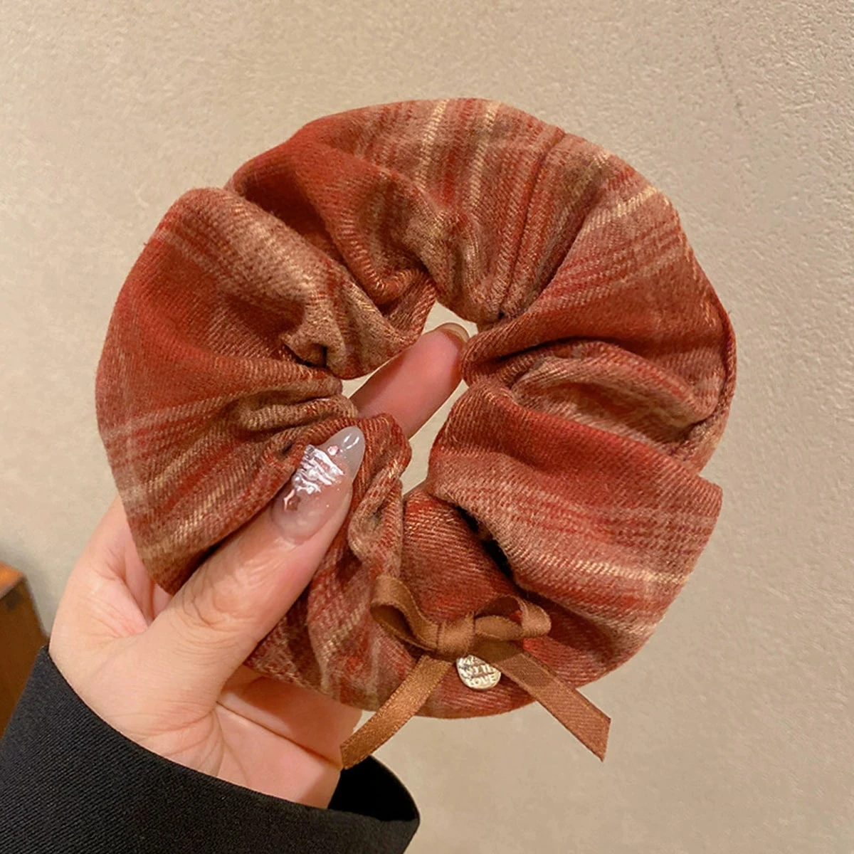 1 Piece Of Retro College Style Patterned Scrunchies With Bow Tie ...