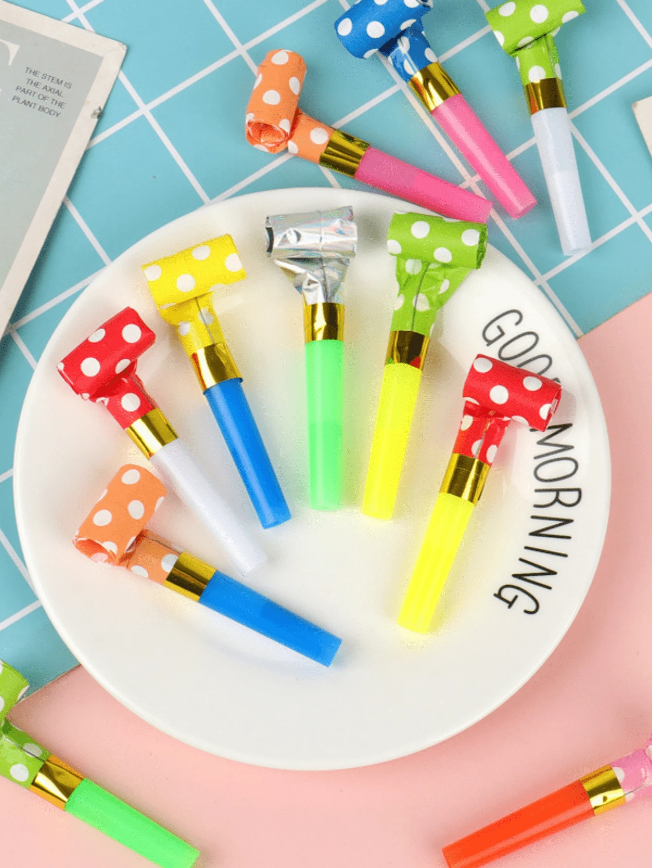 10PCS 6.5cm Simple Whistle Blowing Roll, Dot Colored Paper Head Roll ...