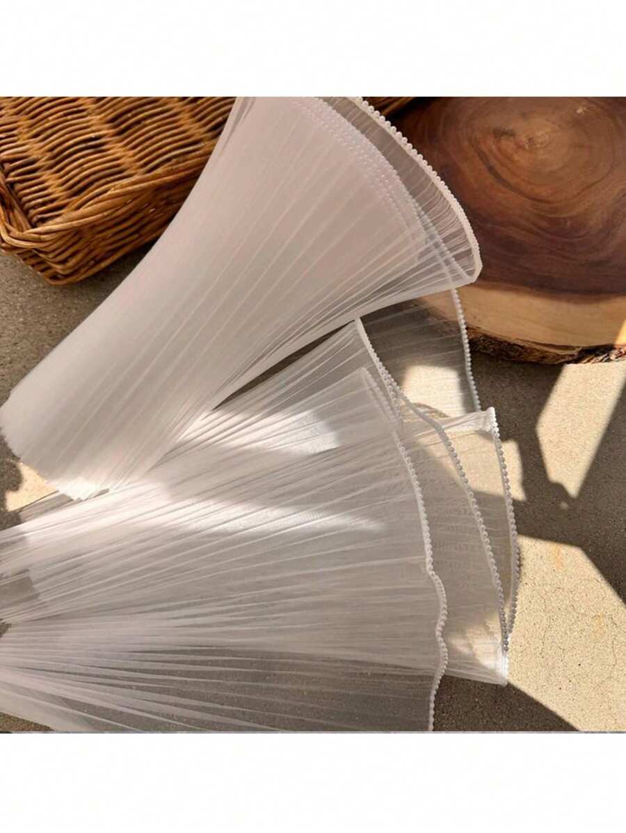 One Rolls Of White Flower - Wrapping Mesh Paper With A Pearl - Edged ...