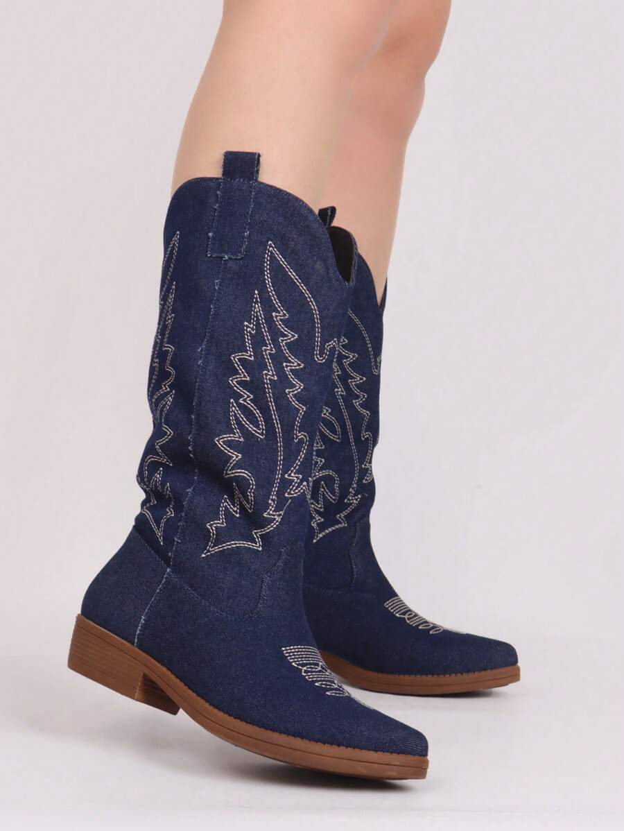 Kniehoher Stiefel aus PU mit 3,5 cm hohem Absatz und 33 cm Schafthöhe ...