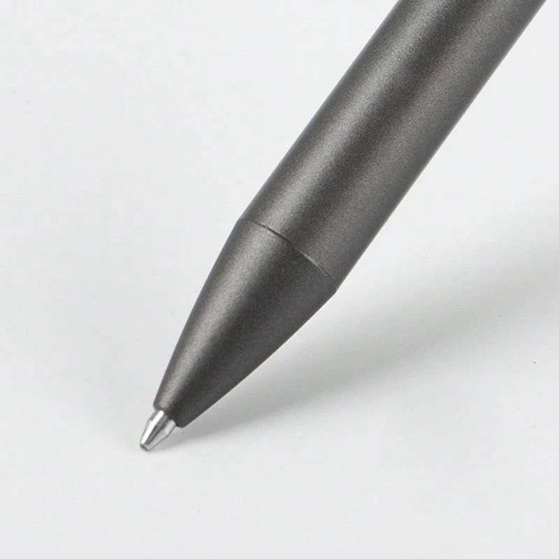 A Pen Metal Ballpoint Pen Does Not Leak Ink High Appearance Level ...