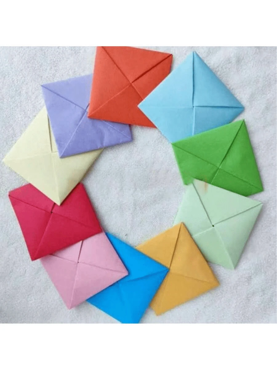 Ddakji - Korean Paper Board Game, Hitting Flat Cards With Square ...