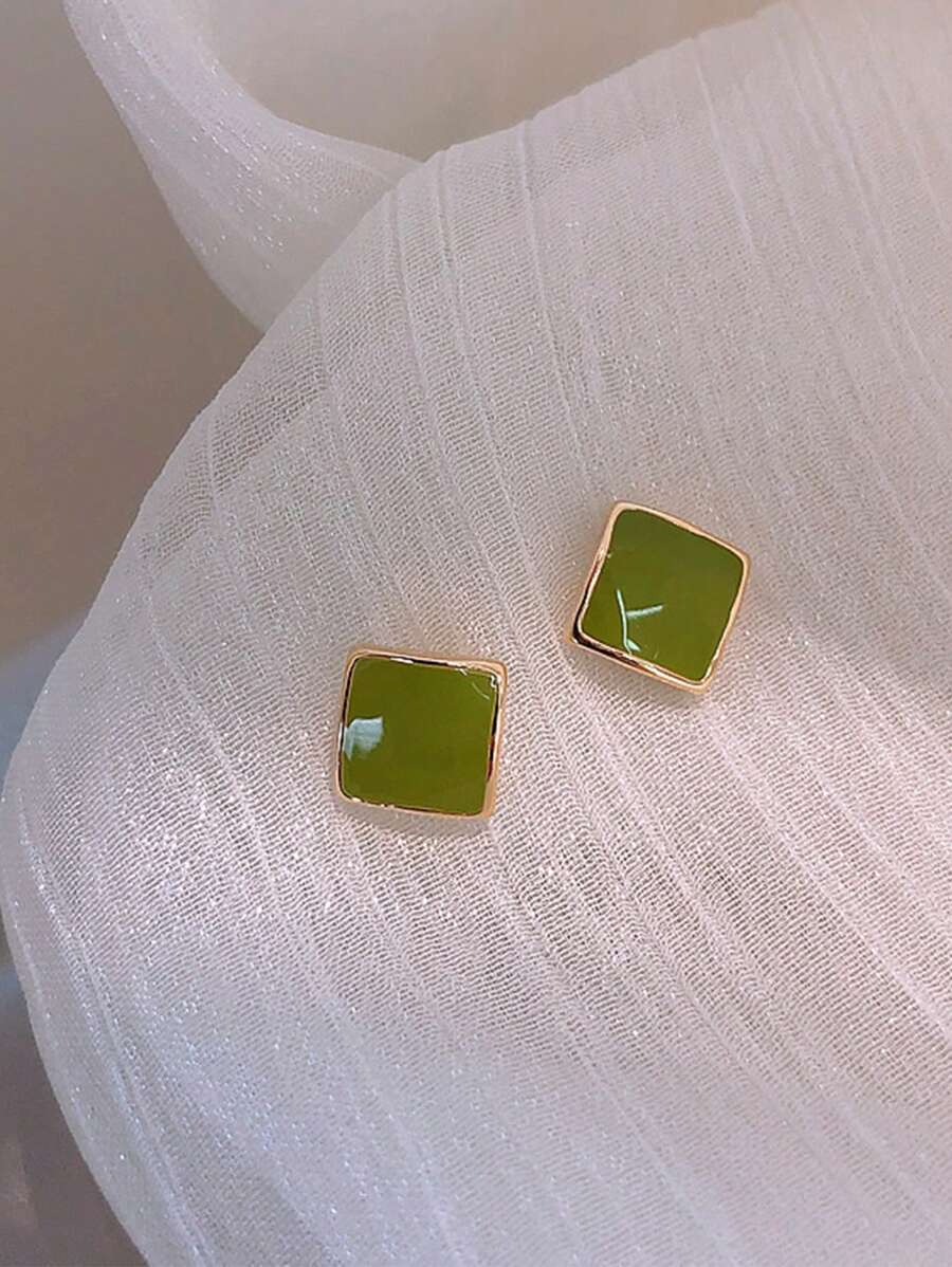 1 Pair Unique Star Design Earrings, Green Premium Retro Simple Elegant Stud Earrings For Women ...