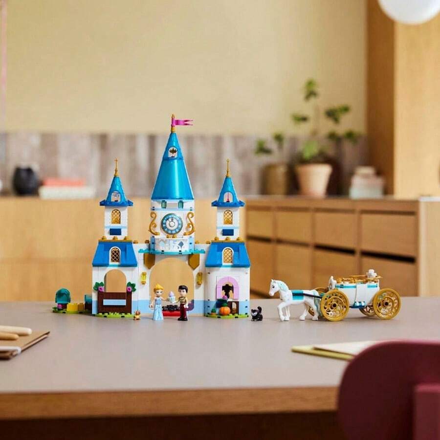 LEGO Lego 43275 Château et Carrosse de Sandi 2025 Nouveaux Blocs de ...