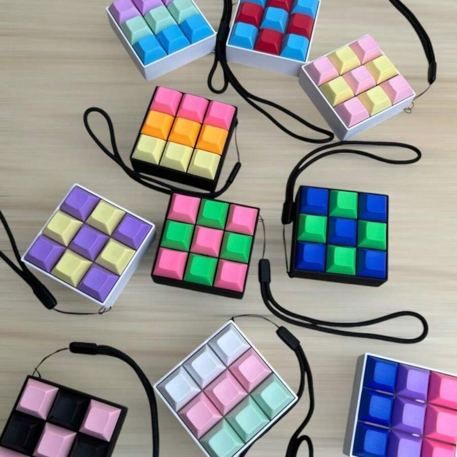 [Customizable Colors!] 9 Key Mechanical Keyboard Keychain | SHEIN USA