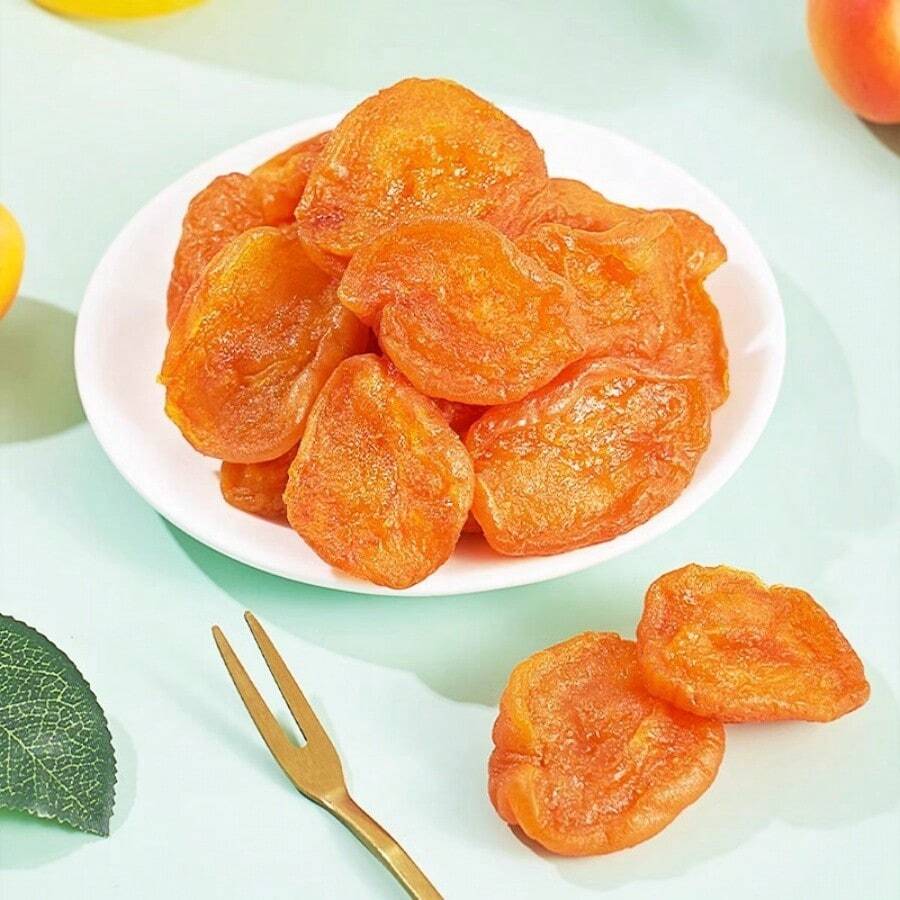 Dried Red Apricots Are Seedless, Soft, Sweet And Satisfying Snacks ...