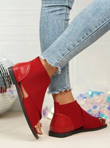 This Is A Pair Of Women's Sandals, With A Fashionable And Casual Style ...