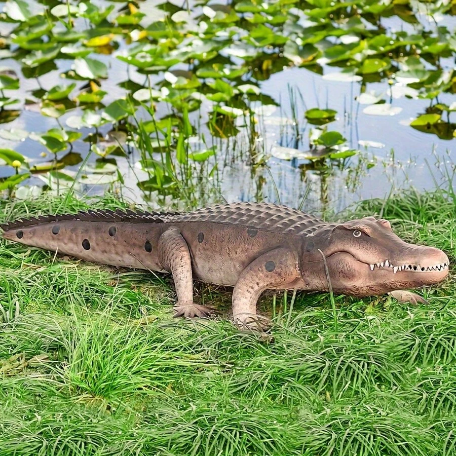 Contemporary Metal Alligator Statue, Floor Mount Animal Figurine ...