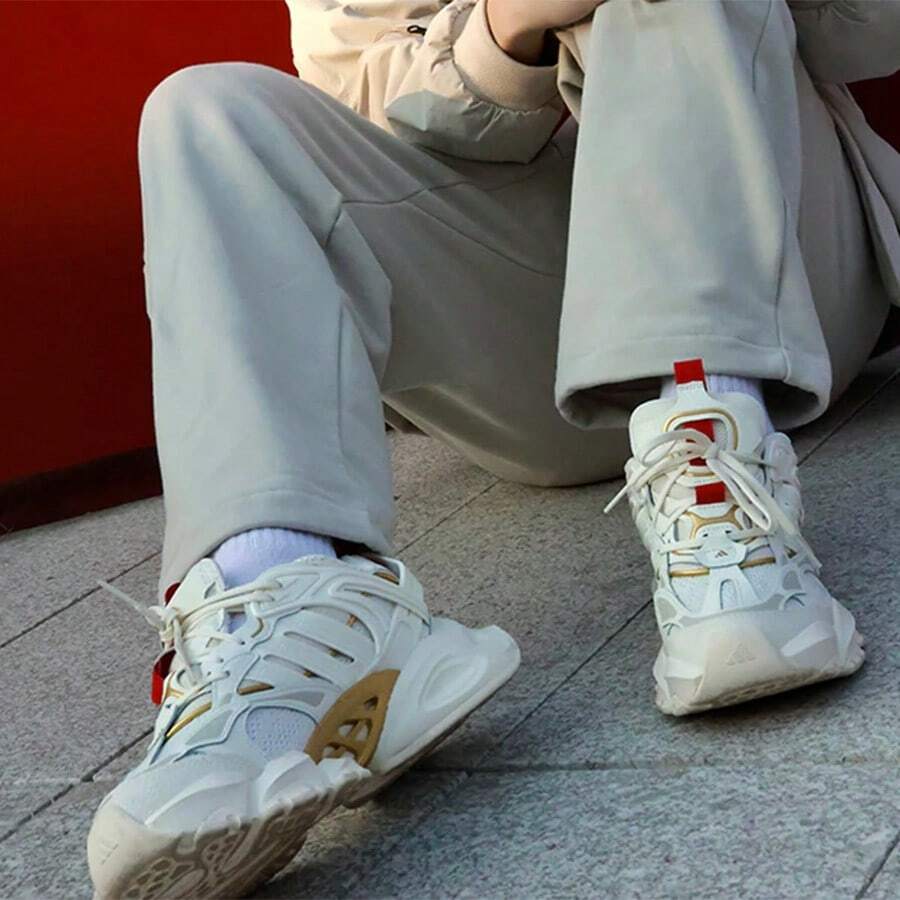 Adidas รองเท้า Adidas สำหรับผู้ชายและผู้หญิง ปี 2025 รุ่น XLG RUNNER ...