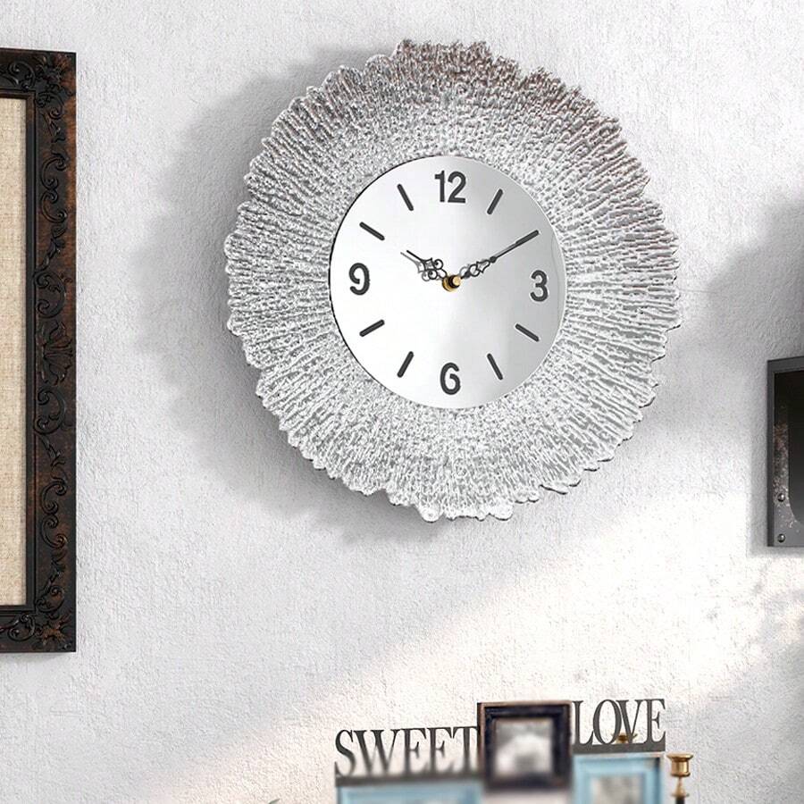 Creative Minimalist Style Colored Clock, Quiet No-Ticking Design For ...