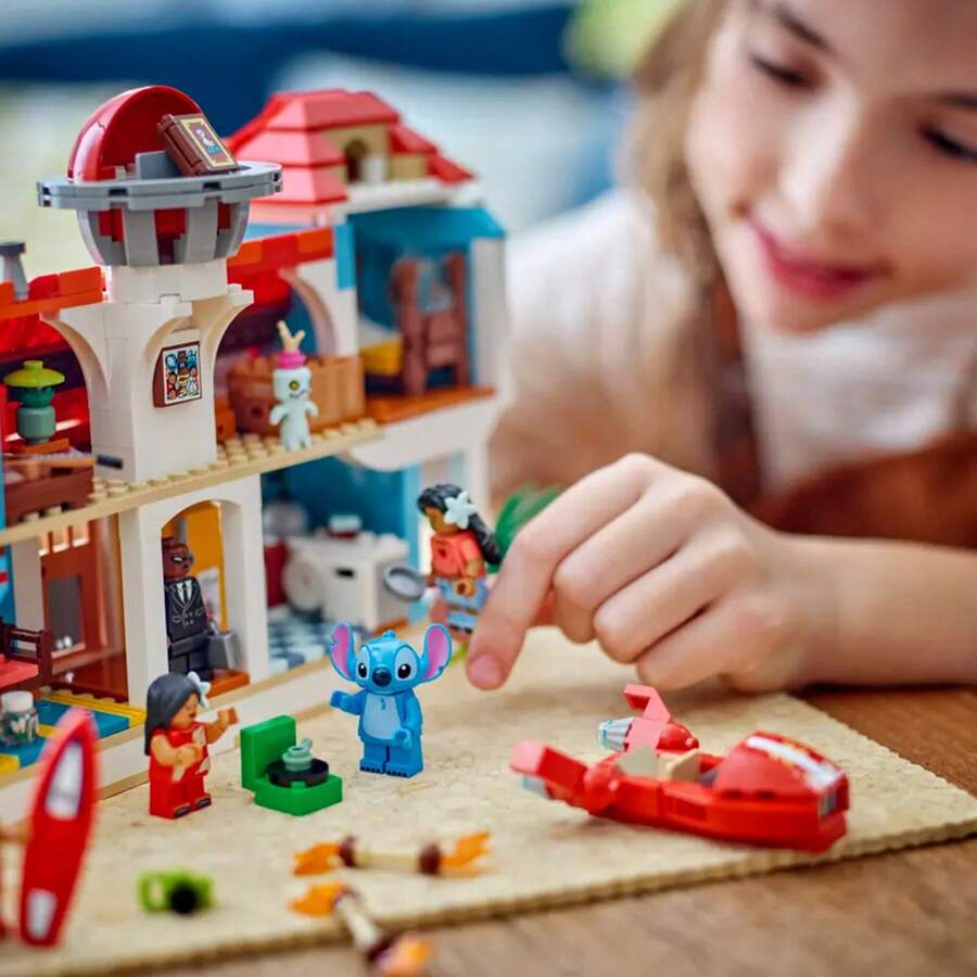 LEGO LEGO Disney Lilo And Stitch Beach House Building Toy With 5 ...