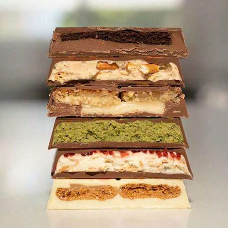 Viral Dubai Milk Chocolate Pistachio Kunafa Ultimate Chocolate Bar Experience Dessert for Sale ...