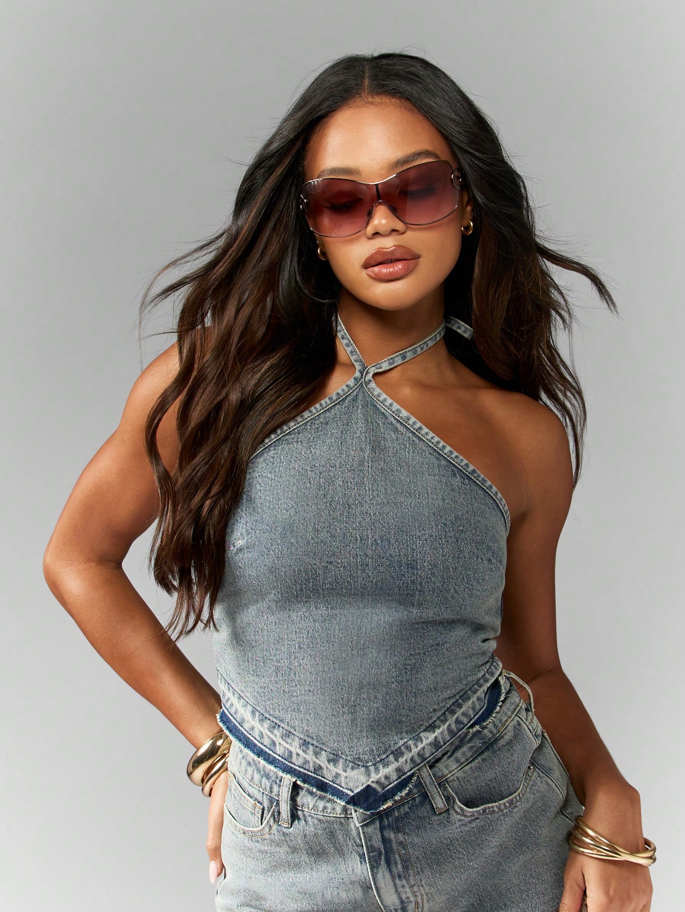 MISSGUIDED Asymmetric Backless Denim Halter Crop Top｜MISSGUIDED