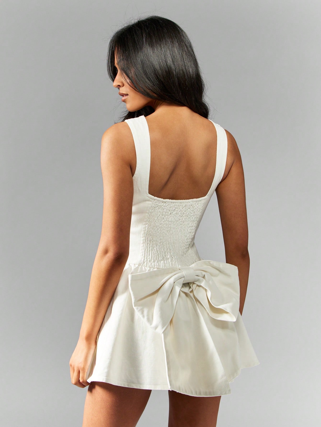 MISSGUIDED Square Neck Smocked Back Mini Denim Dress｜MISSGUIDED