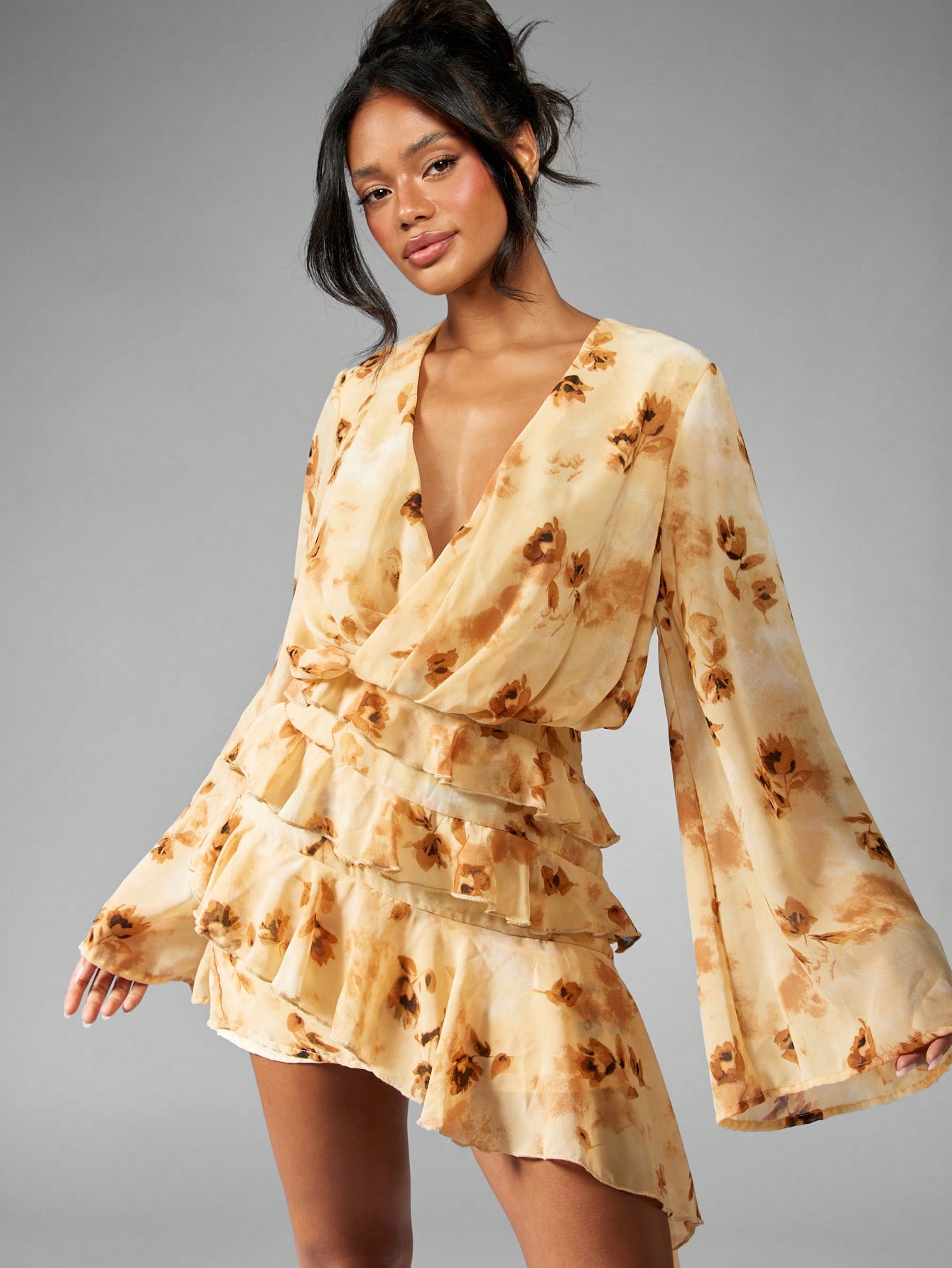 MISSGUIDED Ruffled Floral Mini Dress With Bell Sleeves Asymmetrical ...