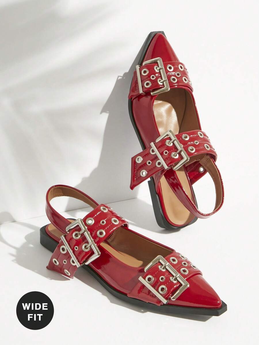 SHUZIA Damenschuhe in Überweite mit großer Schnalle, Nieten, Spitze und ...