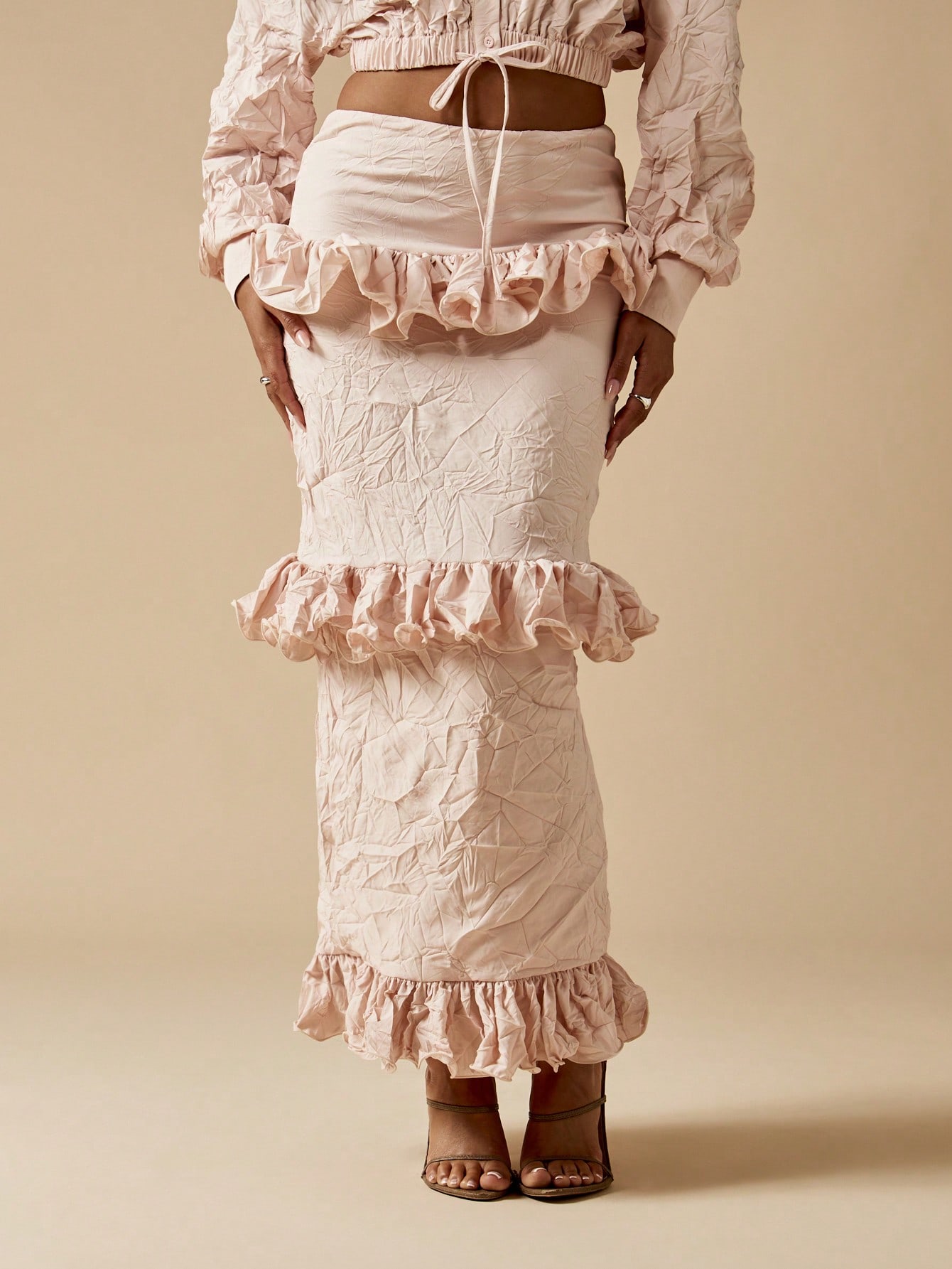 Crinkle Fabric Maxi Skirt Victorian Style Ruffle Trim Elegant｜MISSGUIDED