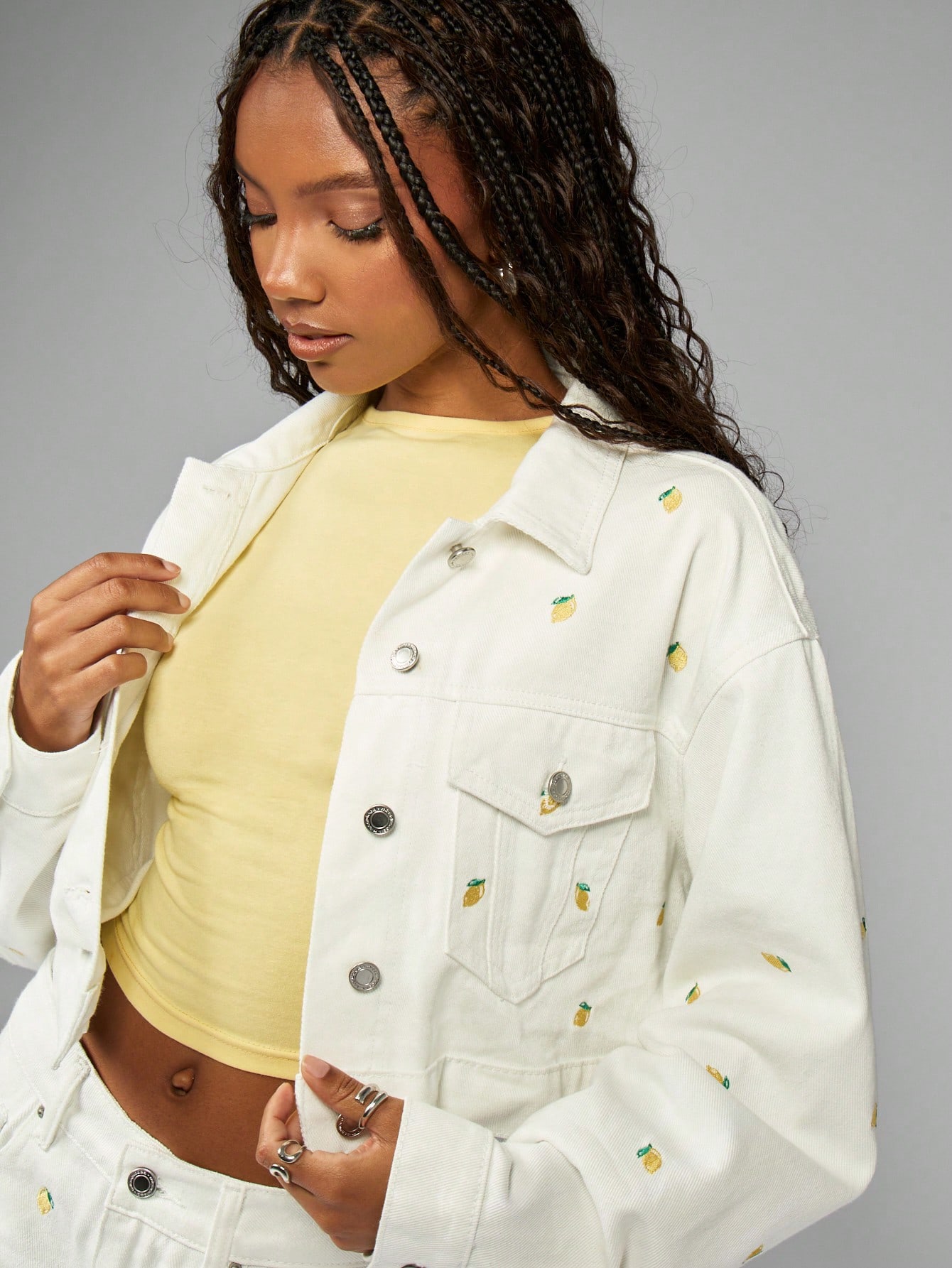 MISSGUIDED Oversized White Cotton Embroidered Lemon Print Denim Trucker ...
