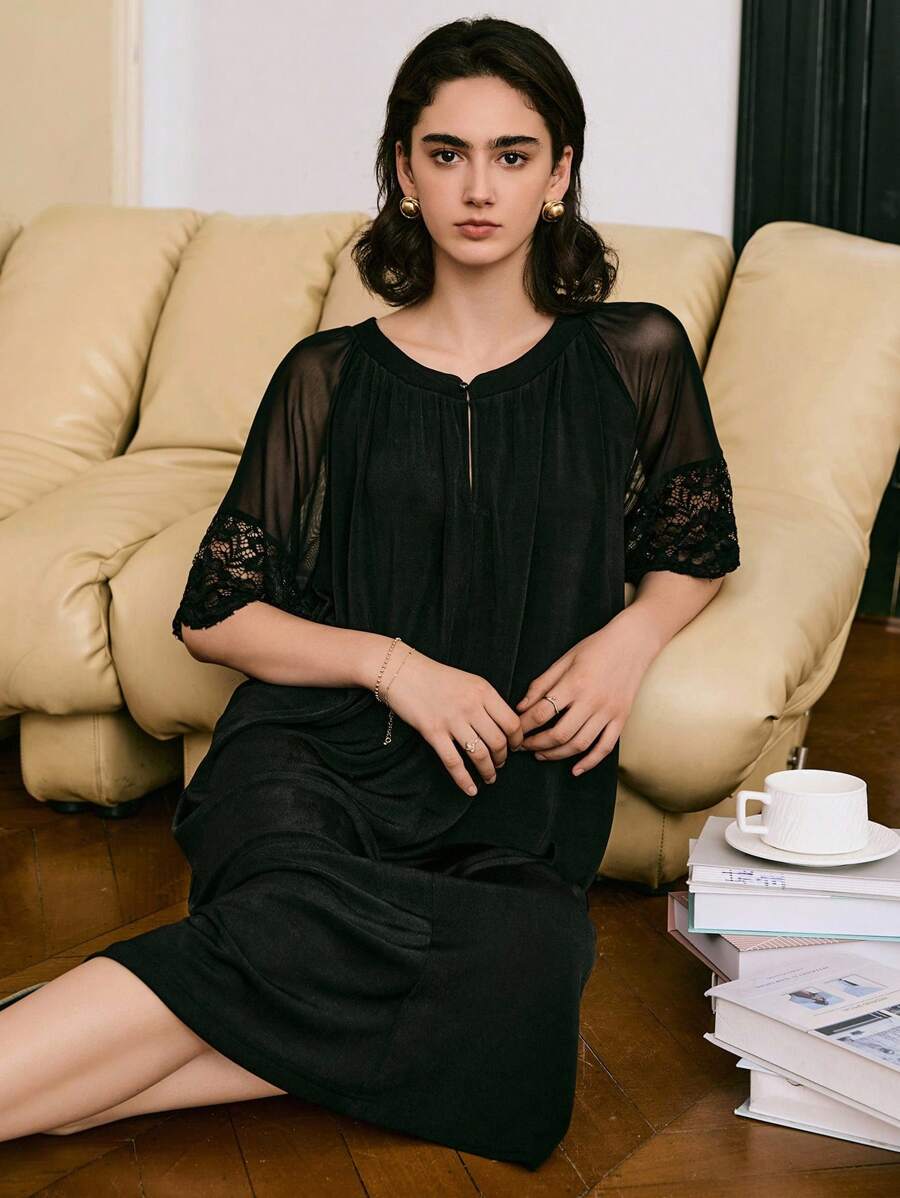 فستان نوم نسائي أنيق وجذاب من الدانتيل مع تصميم مفتوح وشفاف | شي إن